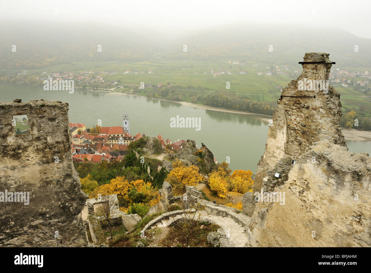 Ruin of duernstein hi-res stock photography and images - Alamy