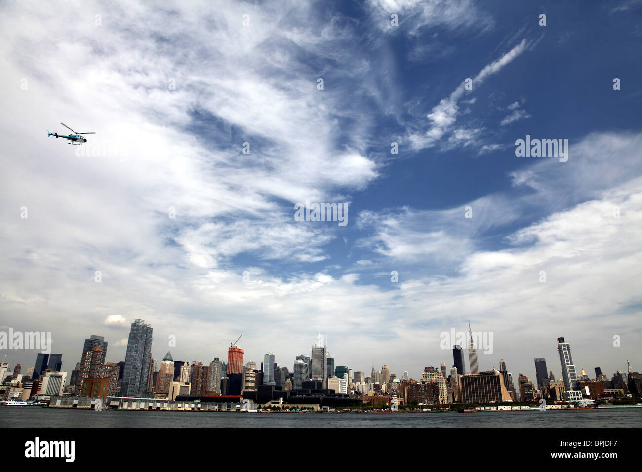 Helicopter over Manhattan skyline. New York. America Stock Photo - Alamy