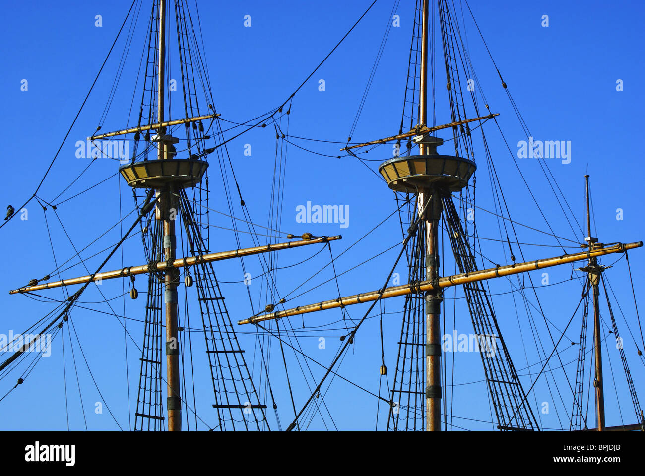 Ships mast rigging rig masts hi-res stock photography and images - Alamy