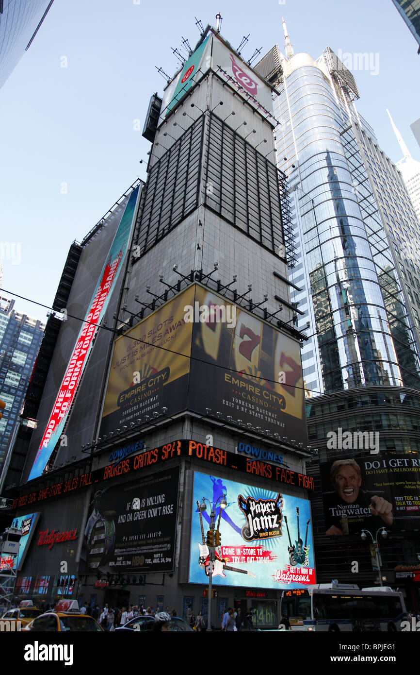 Buildings in Time Square. New York. America Stock Photo - Alamy