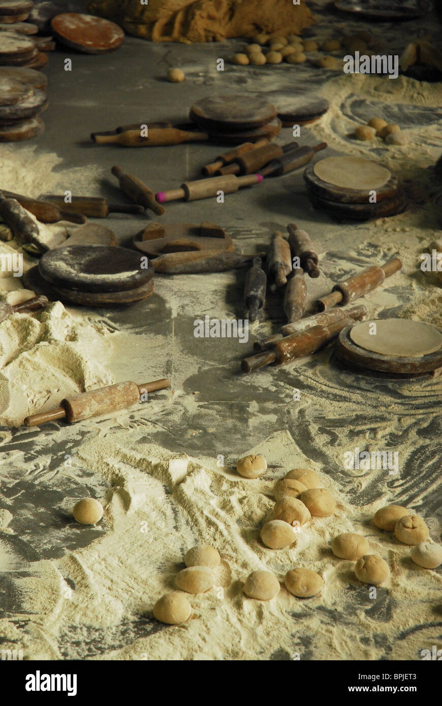 View inside the common kitchen of Bangla Sahib Gurudwara, Sikh temple ...