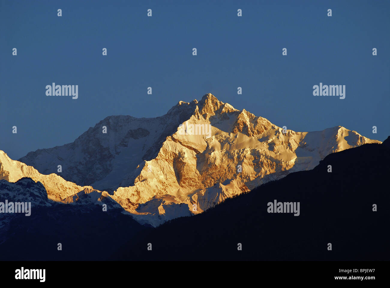 View at the Kangchenjunga mountain at sunrise, Sikkim, Himalaya ...