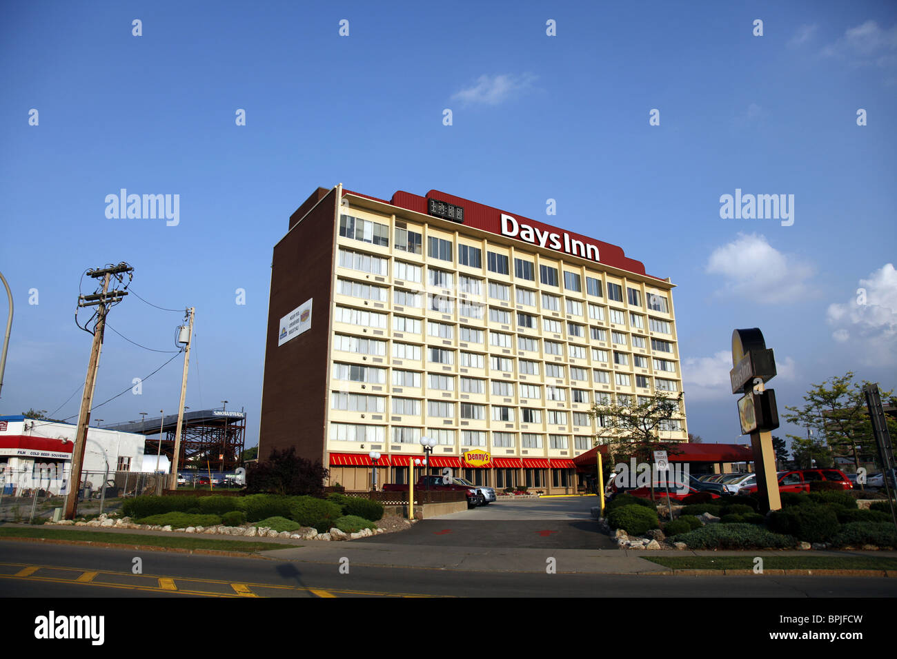 Days inn hi-res stock photography and images - Alamy