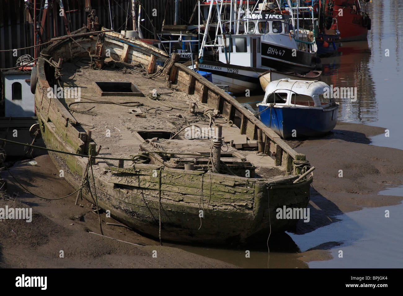 Wrecked barge hi-res stock photography and images - Alamy