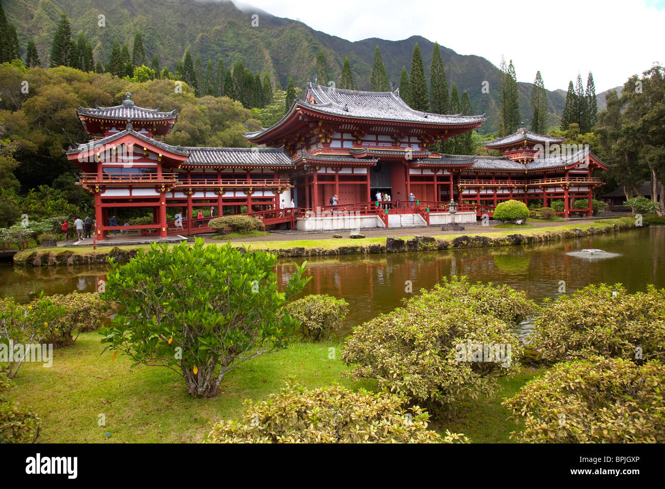 Byodo in temple hi-res stock photography and images - Alamy