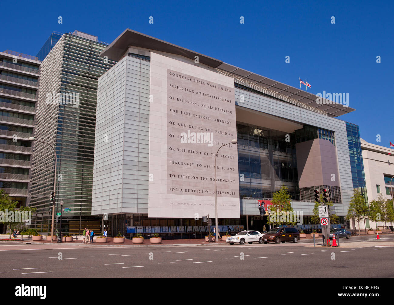 WASHINGTON, DC, USA - Newseum on Pennsylvania Avenue Stock Photo - Alamy