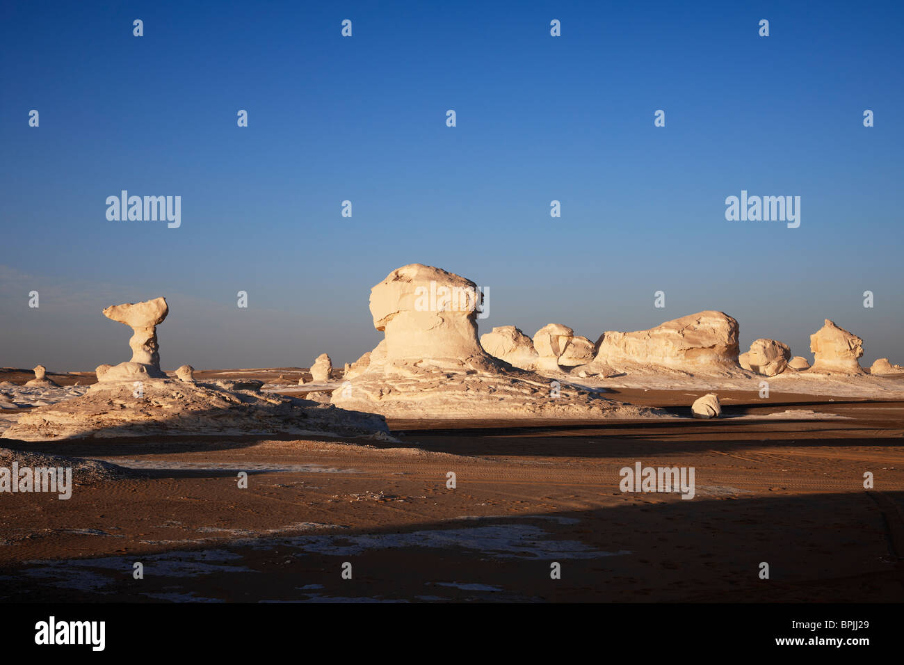 white desert near Farafra Oasis, western desert, Egypt, Africa Stock ...