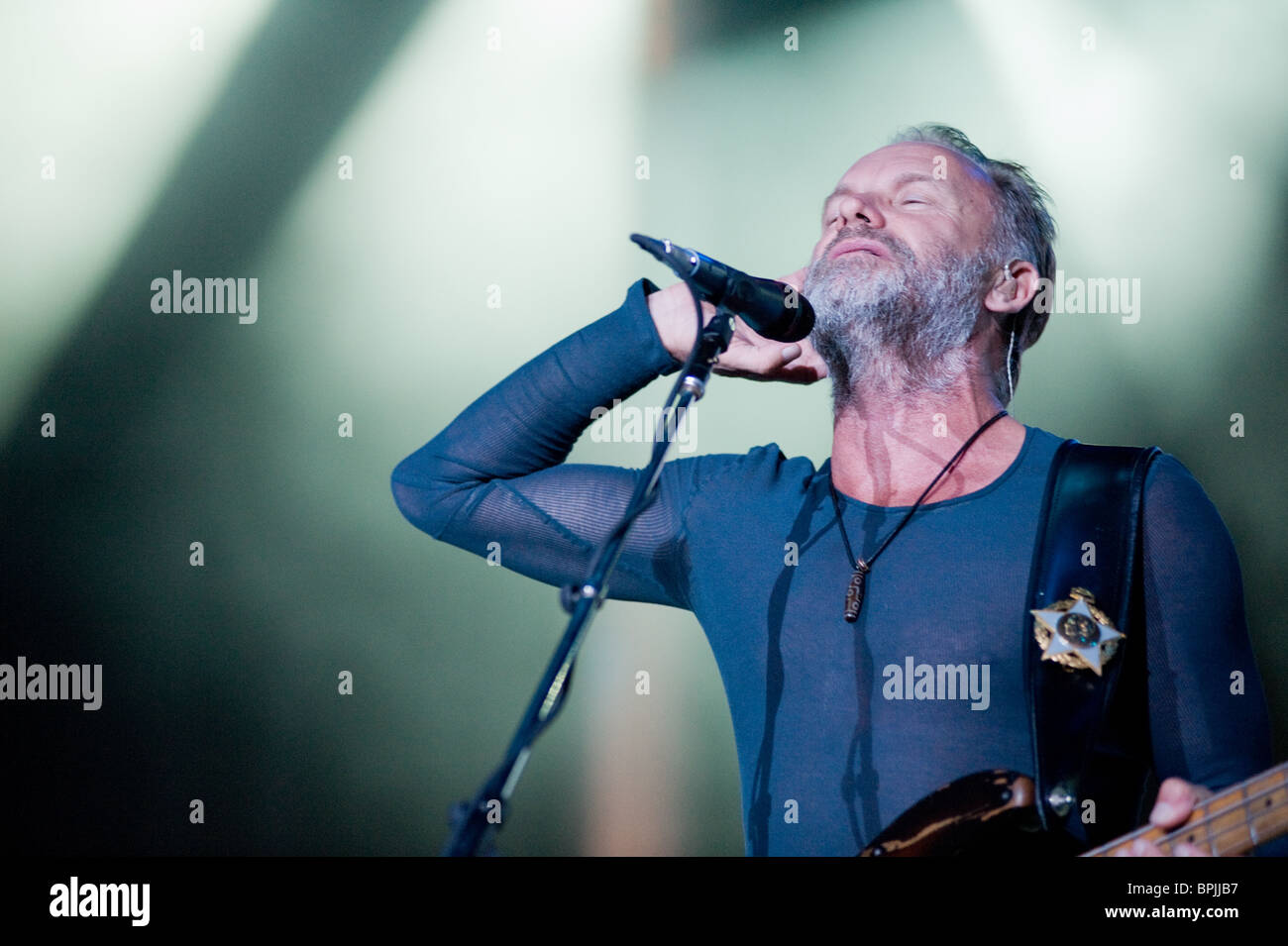 The police band sting hi-res stock photography and images - Alamy