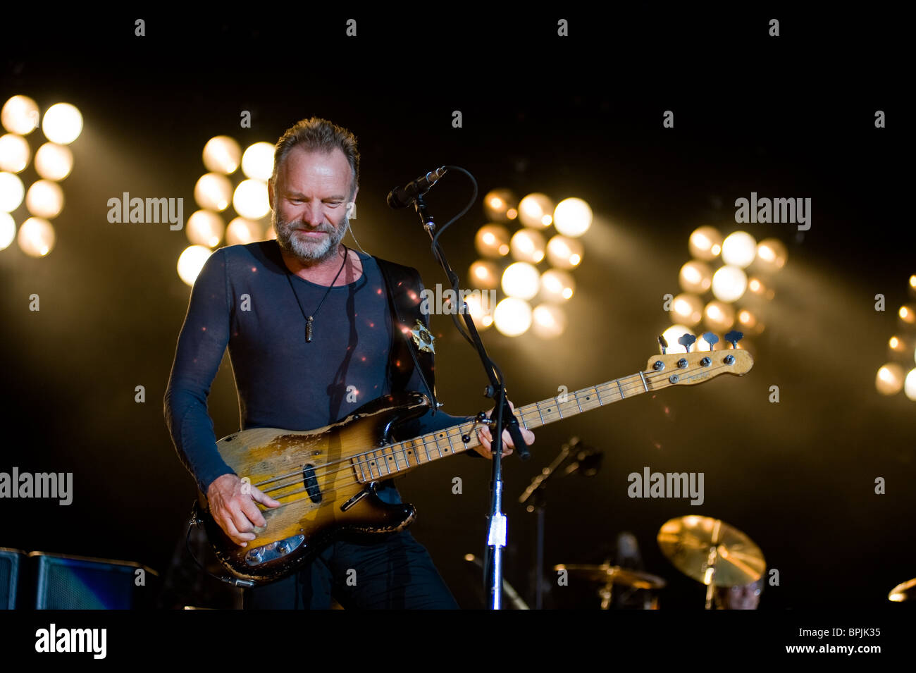 Sting singer hi-res stock photography and images - Alamy