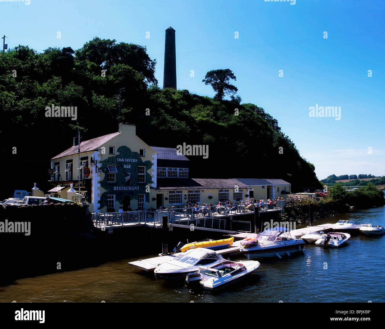 Ferrycarrig, Co Wexford, Ireland, Oak Tavern Stock Photo - Alamy