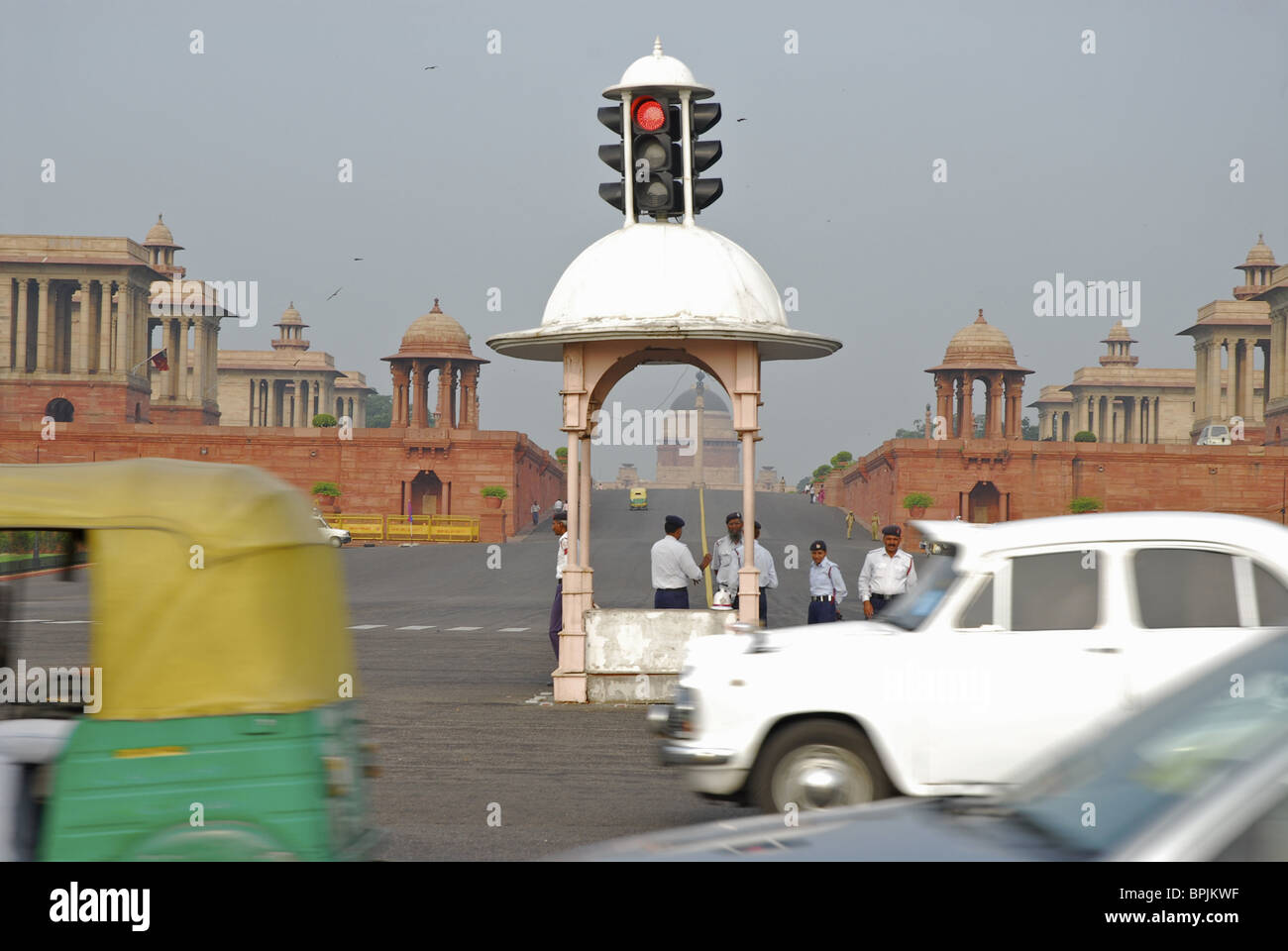 Rashtrapathi Bhavan, goverment buildings at Rajpath, traffic lights and ...