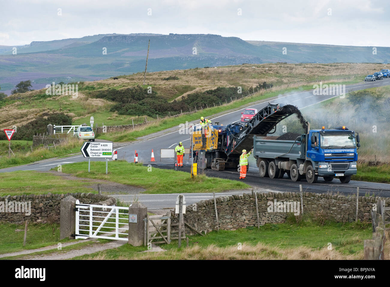 Resurfacing road hi-res stock photography and images - Alamy