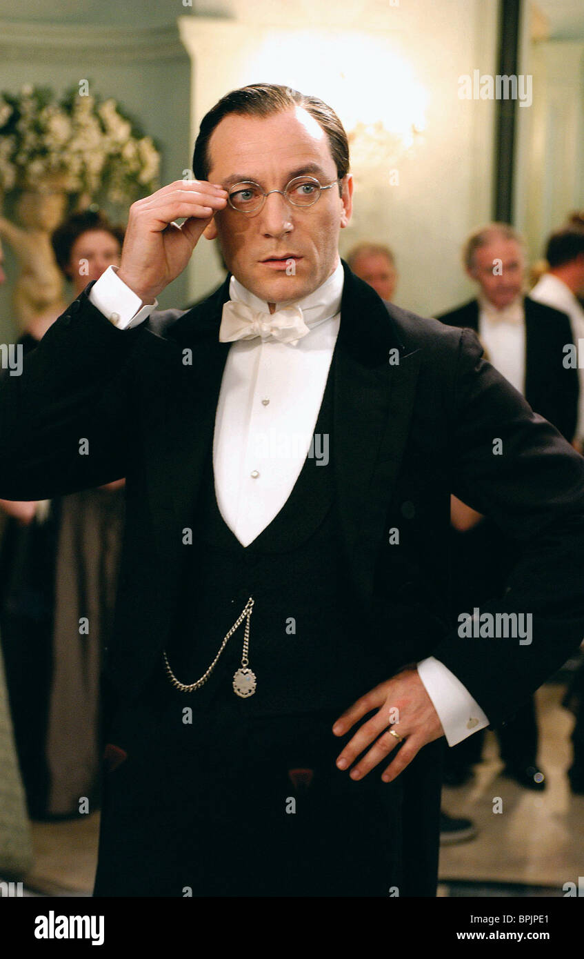 Peter Pan 2003 Jason High Resolution Stock Photography and Images - Alamy