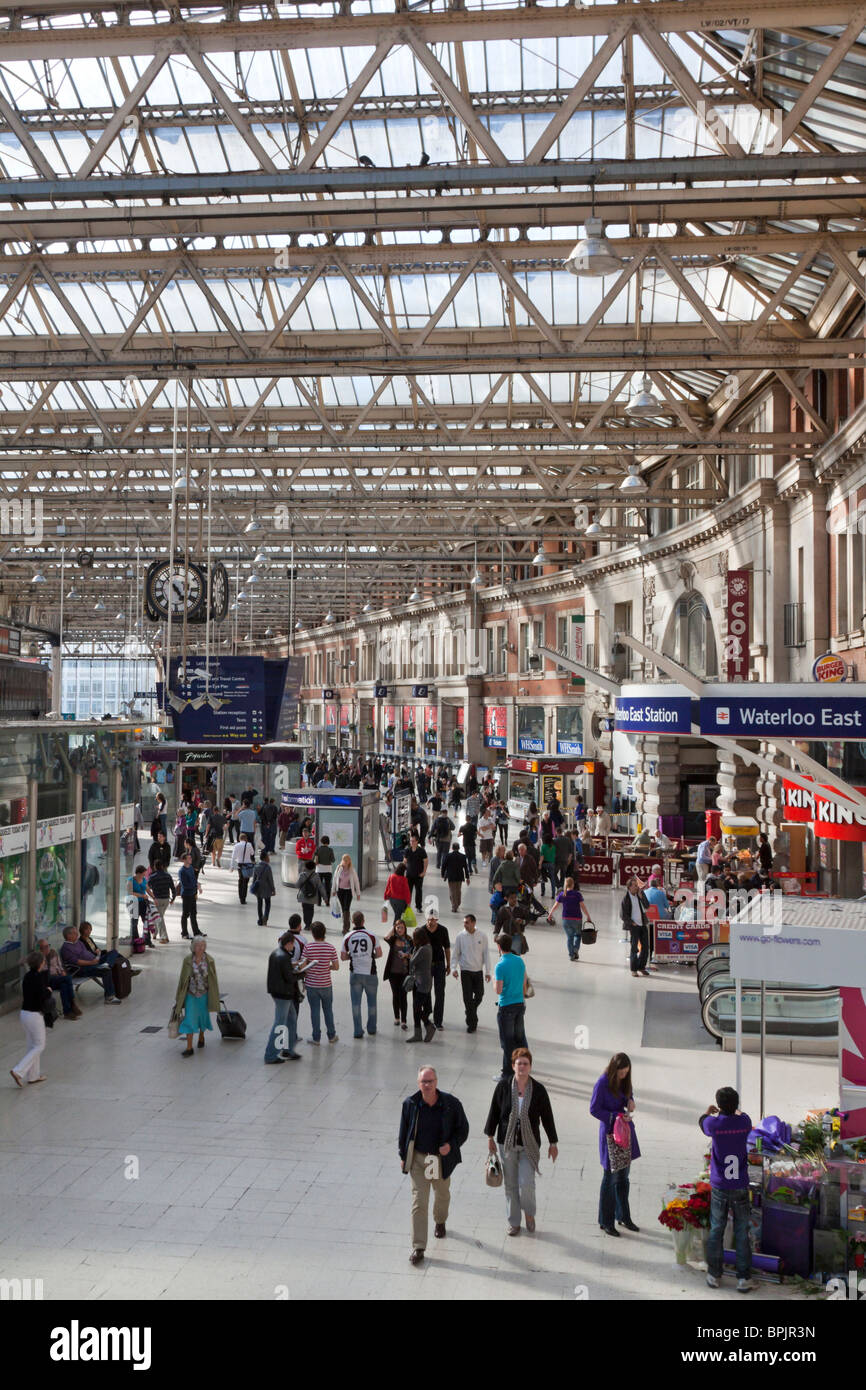 Waterloo Station concourse - London Stock Photo - Alamy