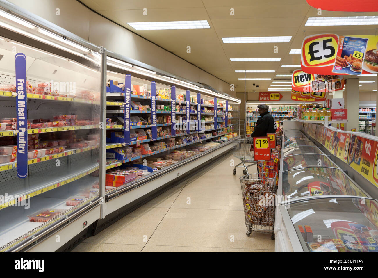 Iceland supermarket - Kentish Town - London Stock Photo - Alamy