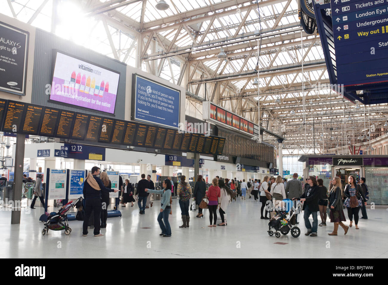 London Waterloo Station Sign High Resolution Stock Photography and ...