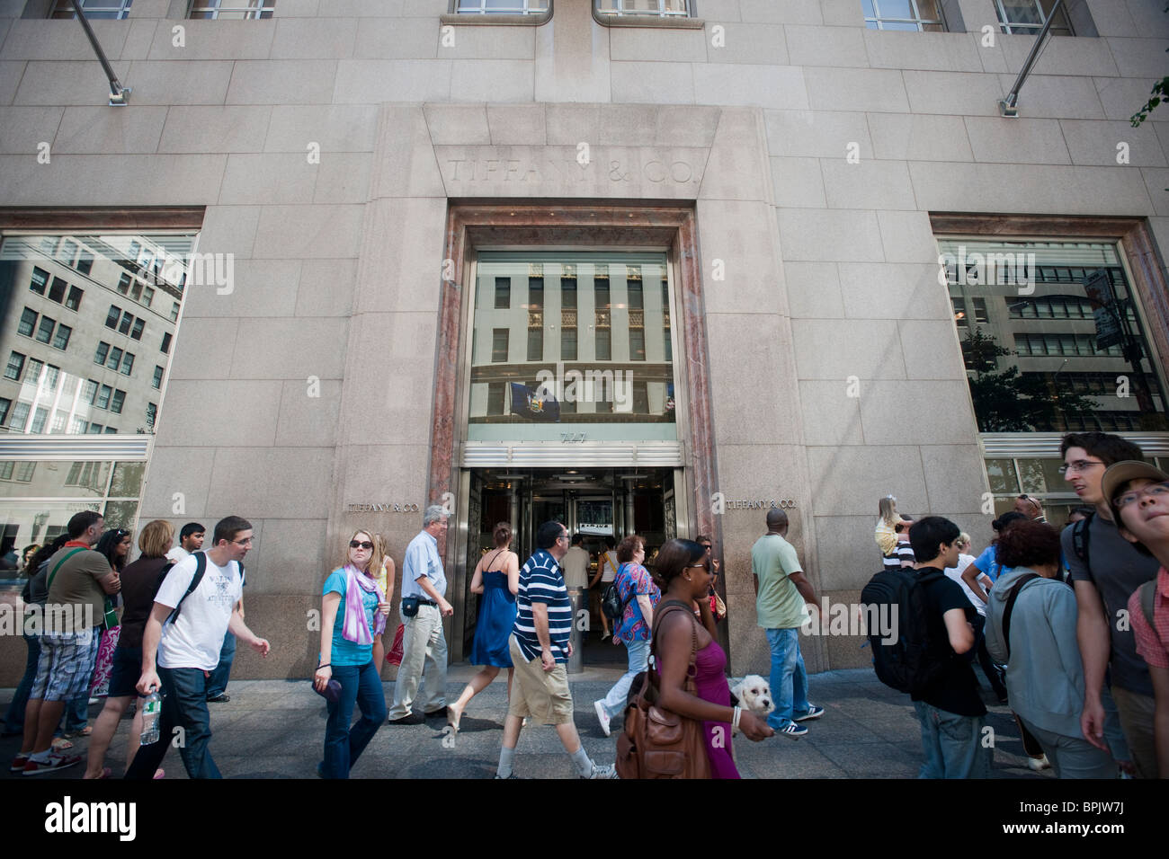Tiffany and Co. flagship store on Fifth Avenue in Midtown Manhattan in ...