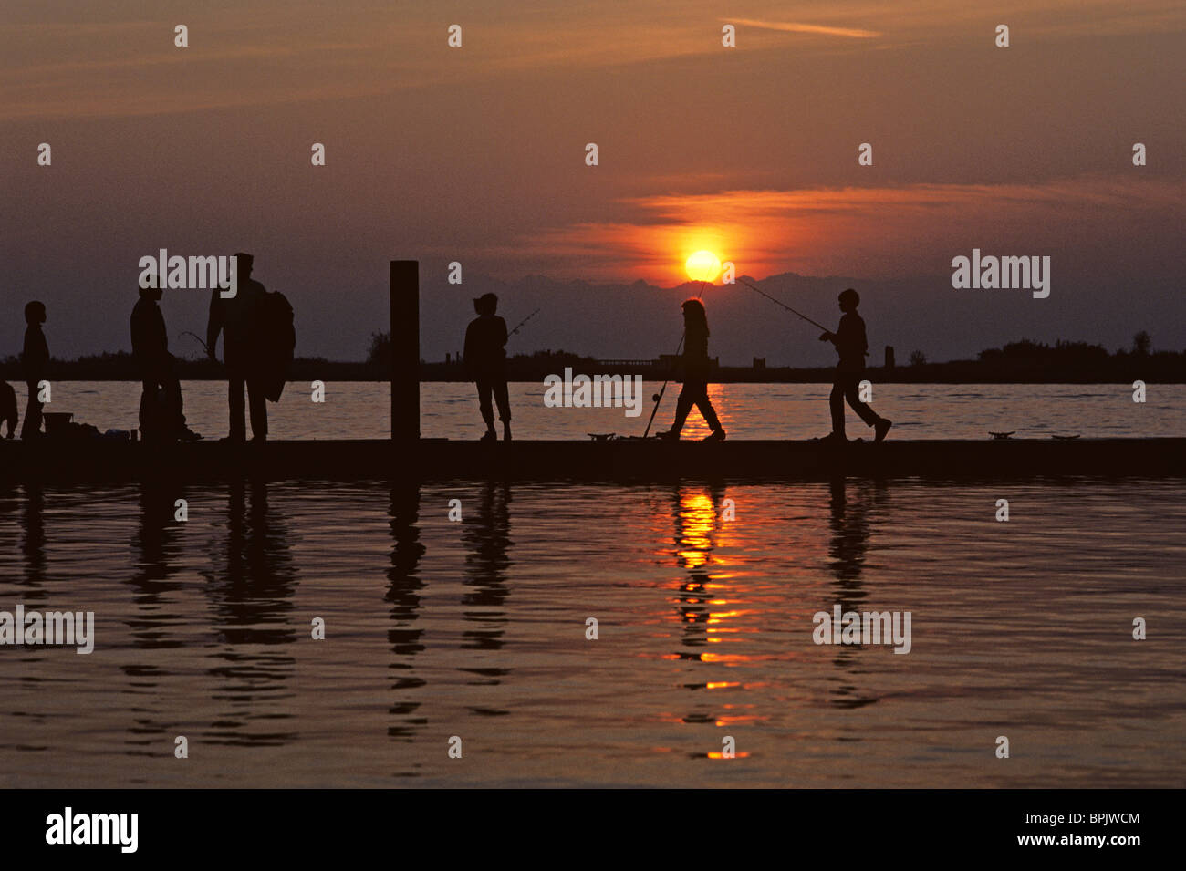 Washington family fishing hi-res stock photography and images - Alamy