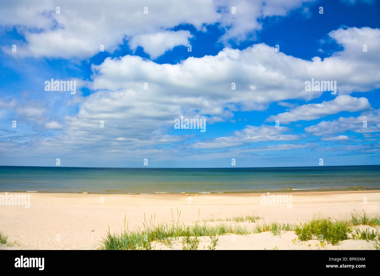 Turquoise sea smooth sand hi-res stock photography and images - Alamy