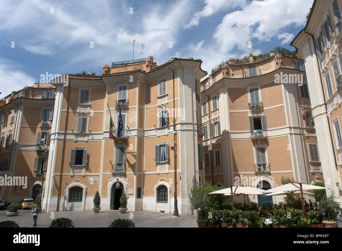 Rococo buildings hi-res stock photography and images - Alamy