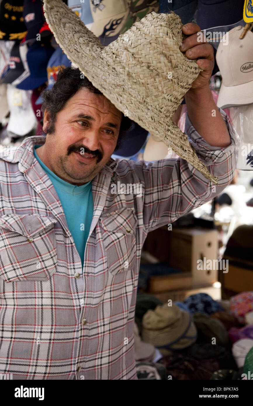 Vendor traditional maltese hat victoria hi-res stock photography and ...