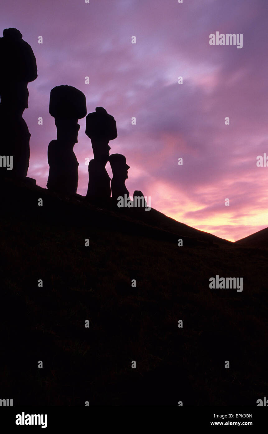 Moai statues at night hi-res stock photography and images - Alamy