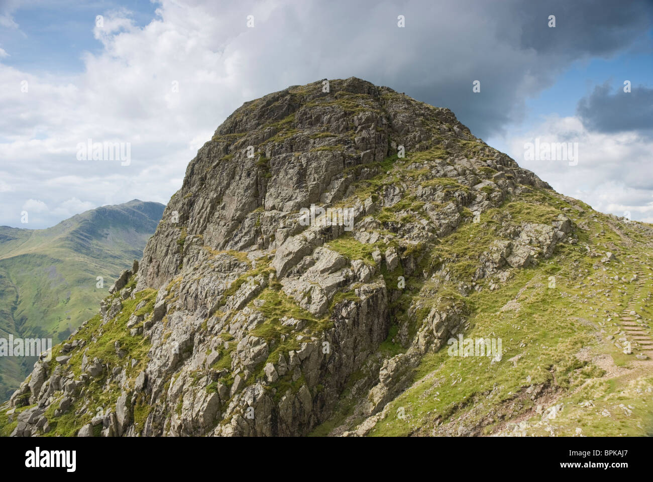 Bowfell and langdale pikes hi-res stock photography and images - Alamy