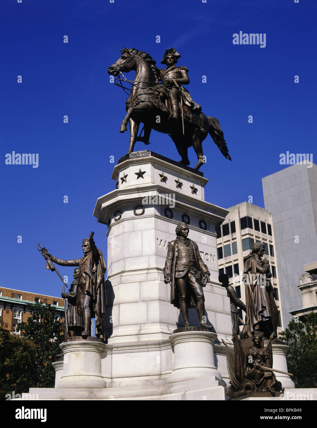 Richmond statue hi-res stock photography and images - Alamy