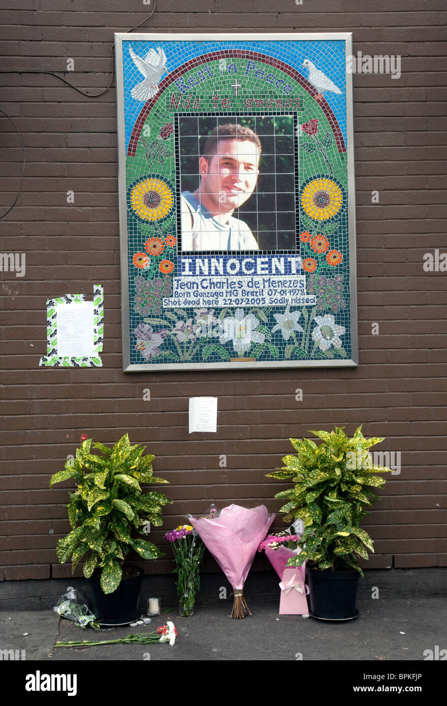 Stockwell tube station hi-res stock photography and images - Alamy