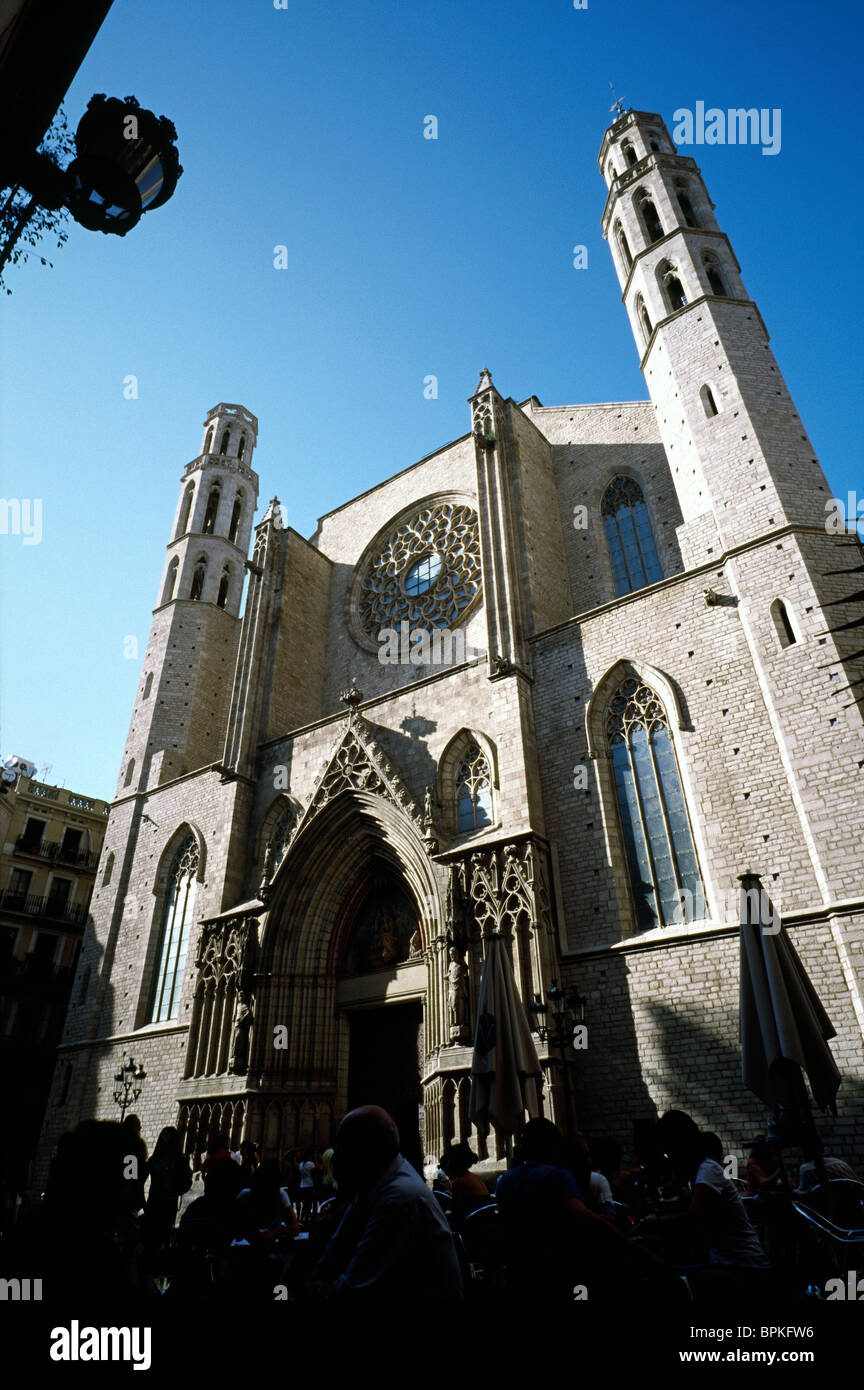 The gothic church of Santa Maria del Mar at Ribera district of ...