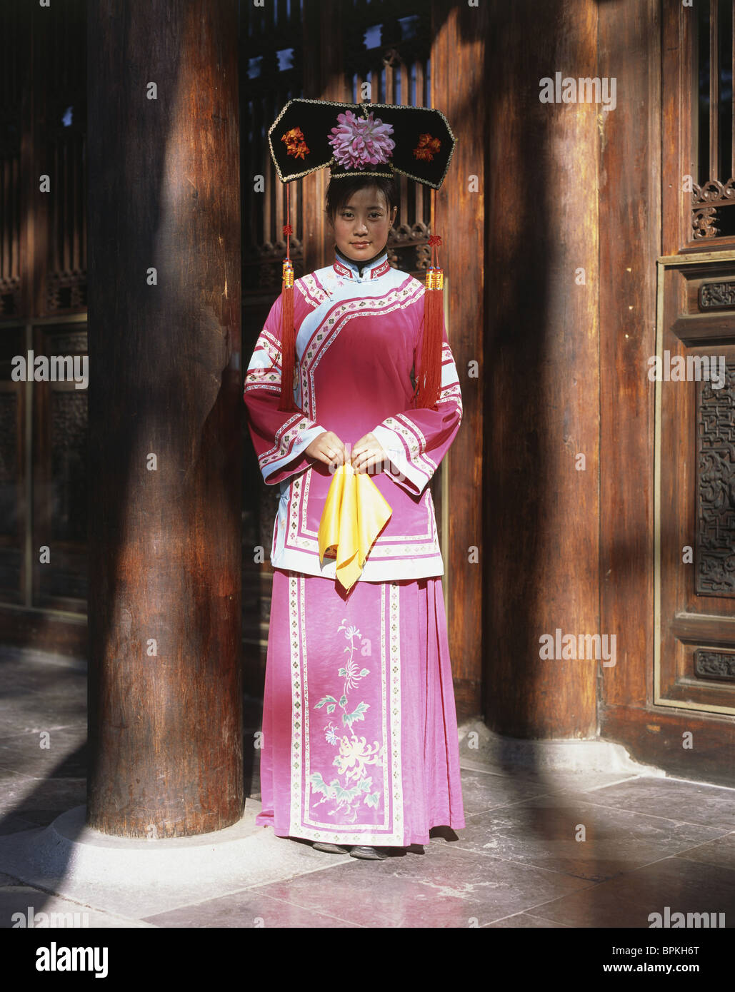 Ming Costume High Resolution Stock Photography and Images - Alamy