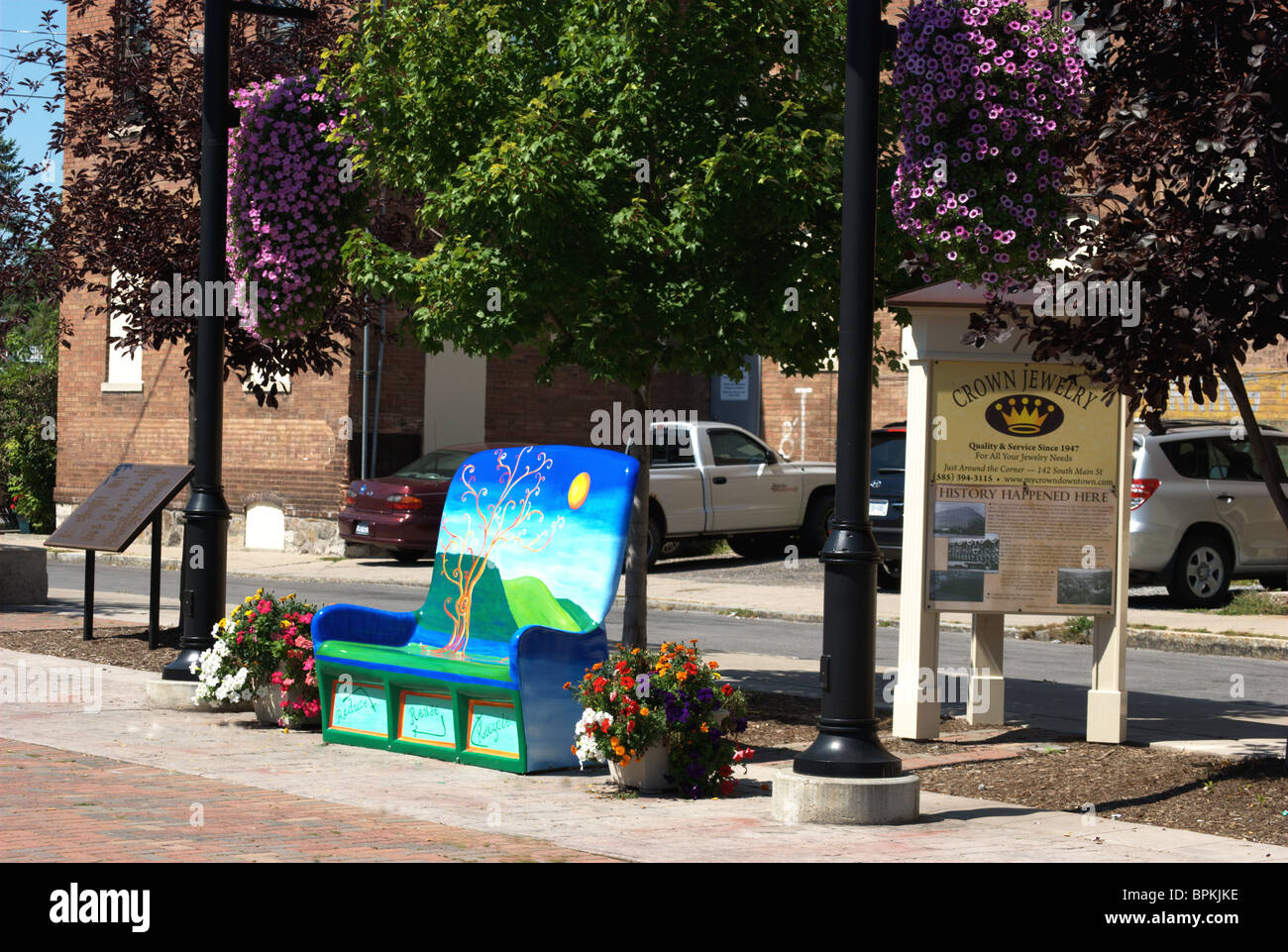 Painted street furniture hi-res stock photography and images - Alamy