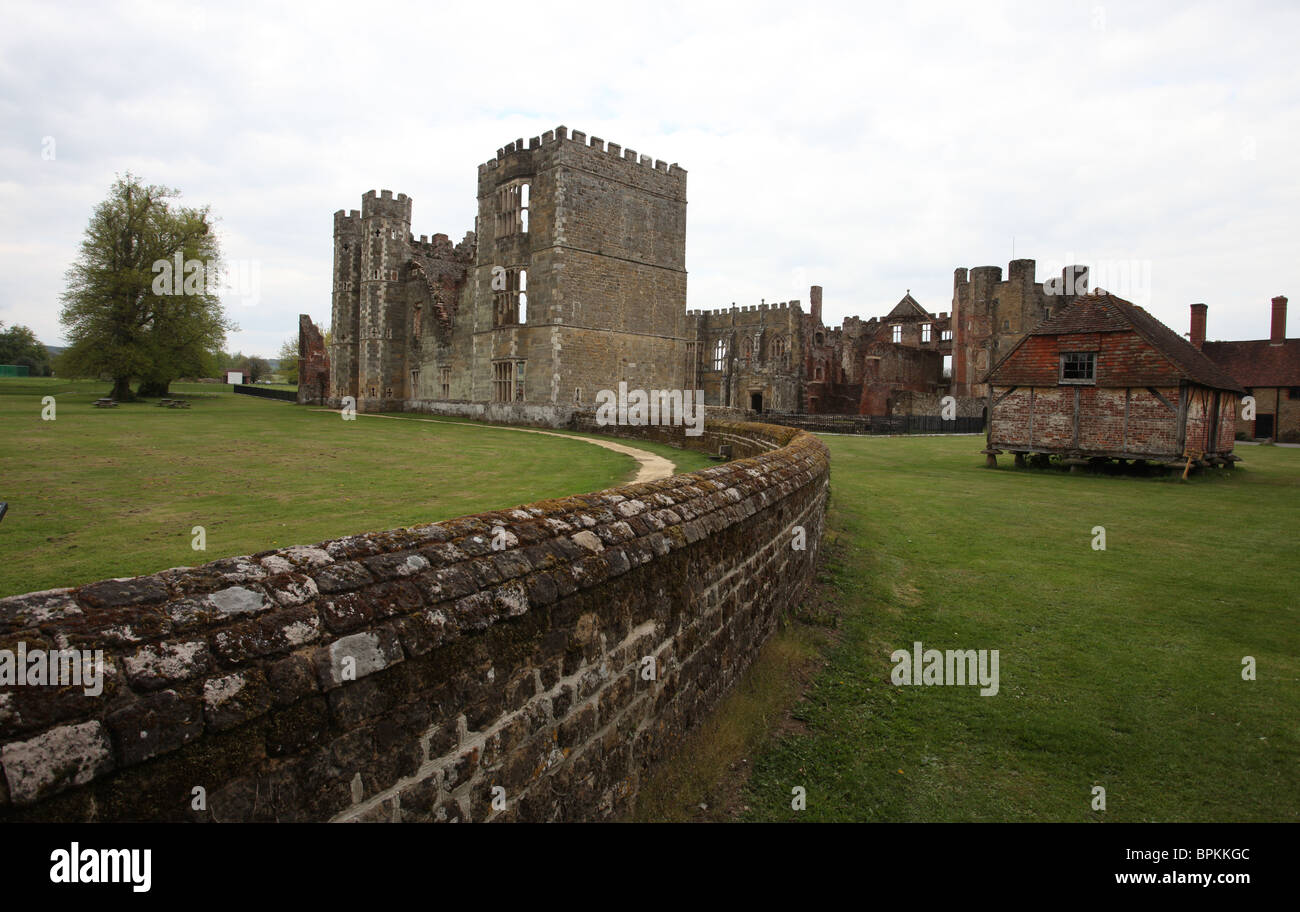 Cowdray castle hi-res stock photography and images - Alamy