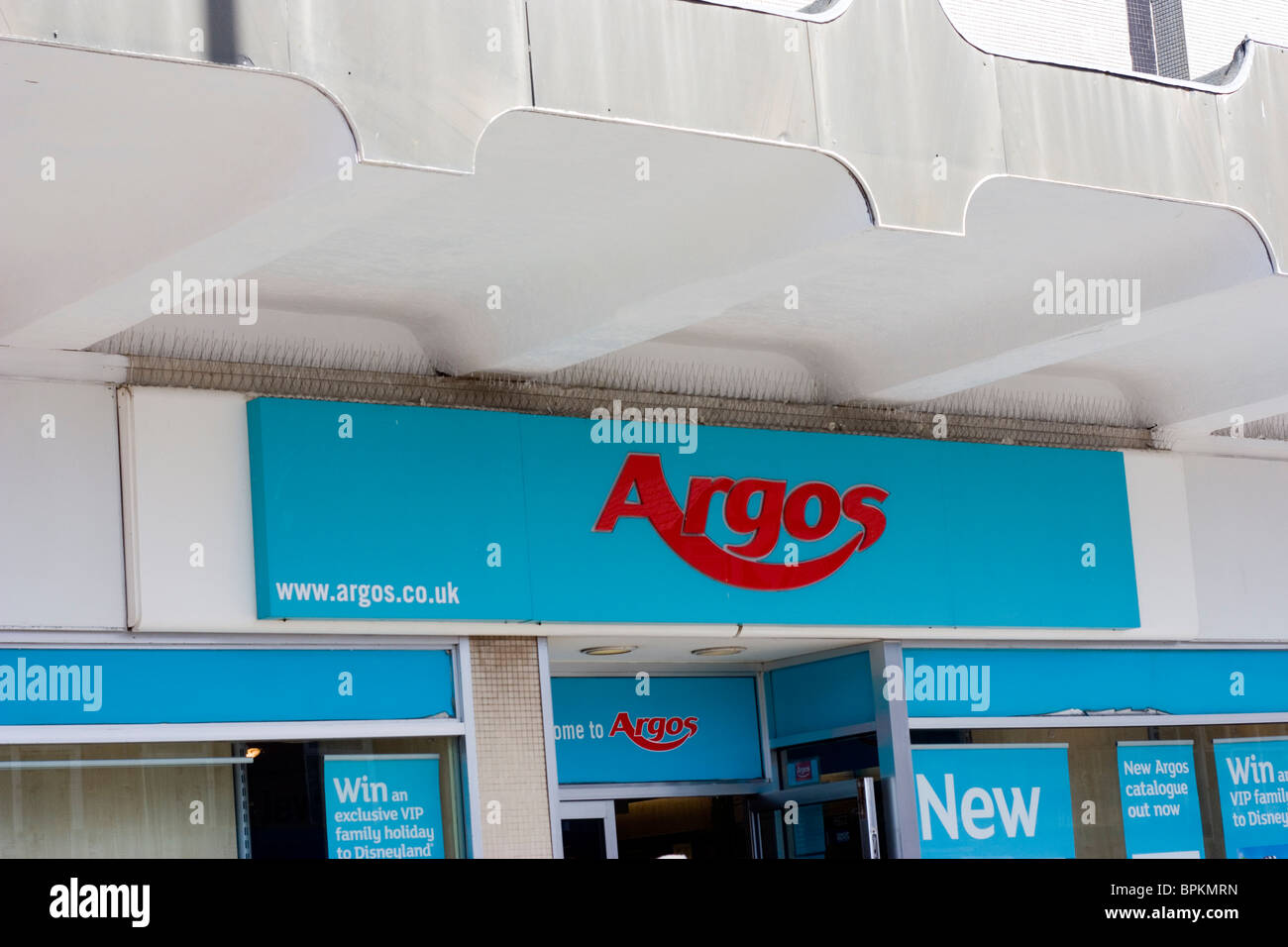 Argos sign shop hi-res stock photography and images - Alamy