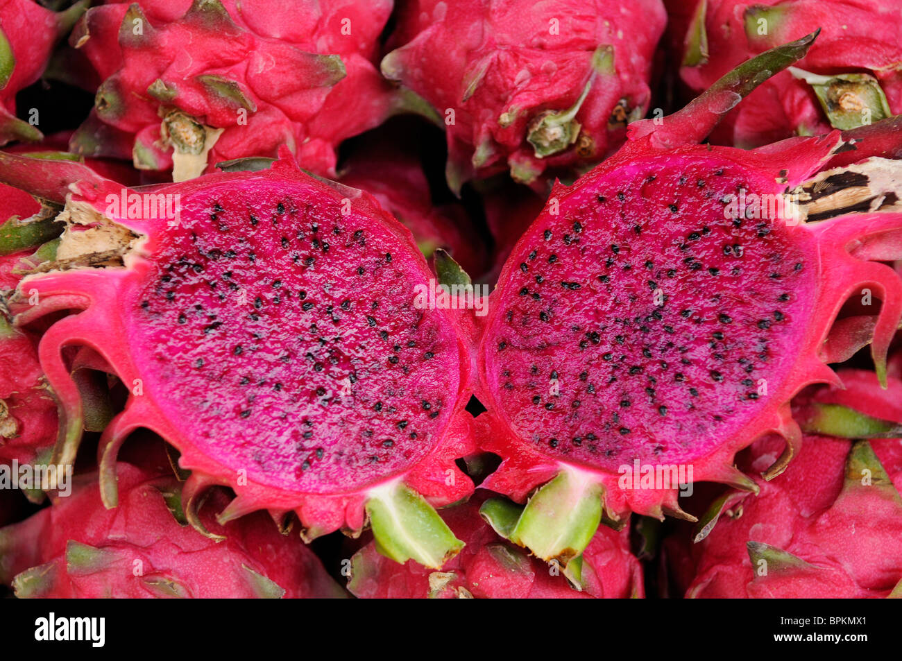 Dragon friut hi-res stock photography and images - Alamy