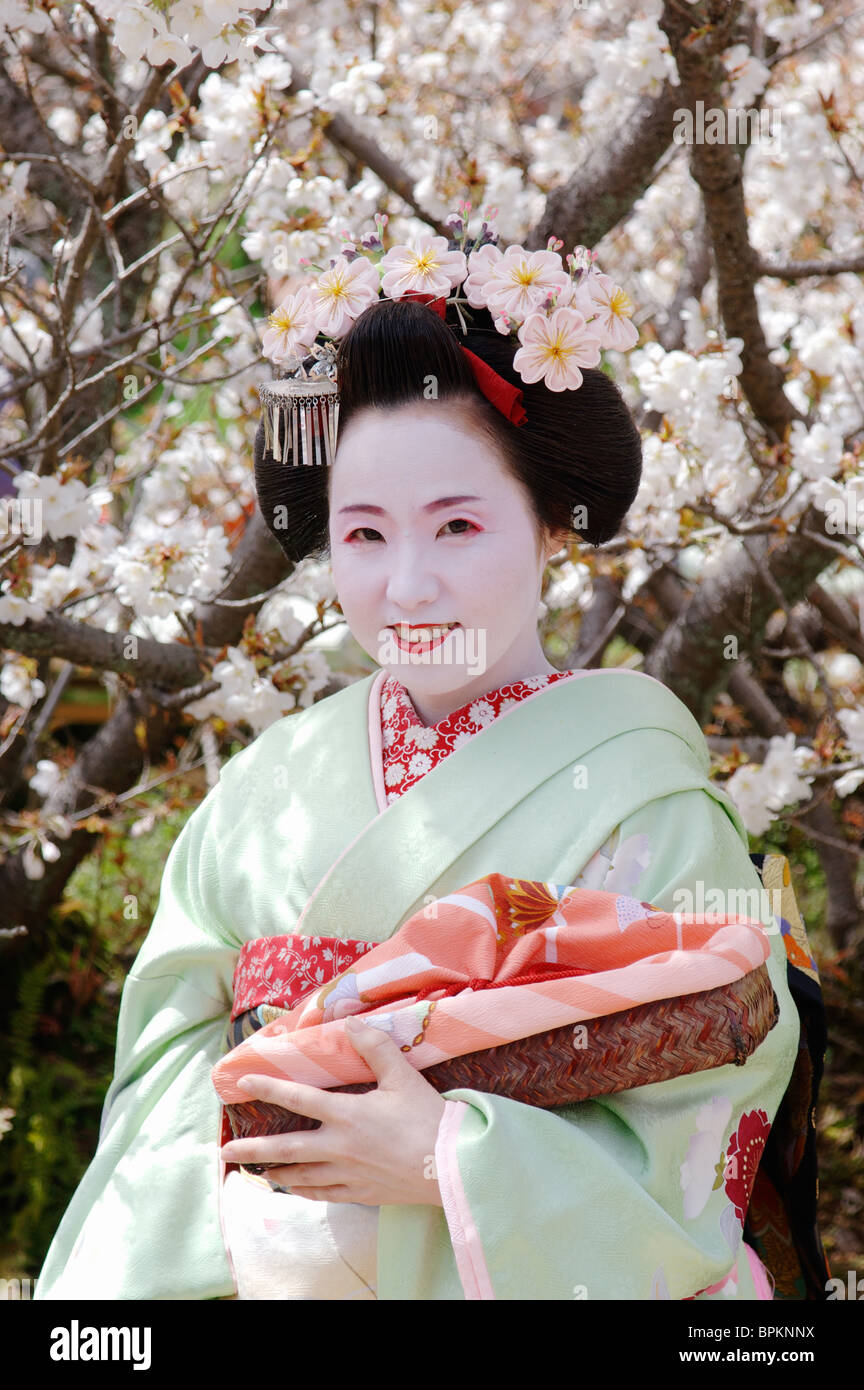 My geisha hi-res stock photography and images - Alamy