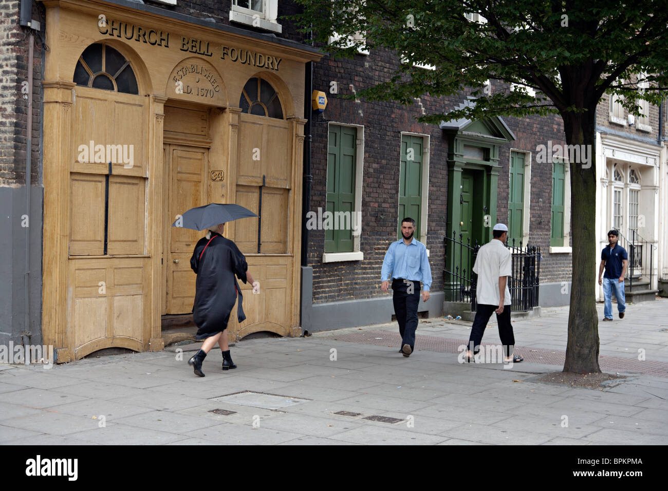 whitechapel road in london Stock Photo - Alamy