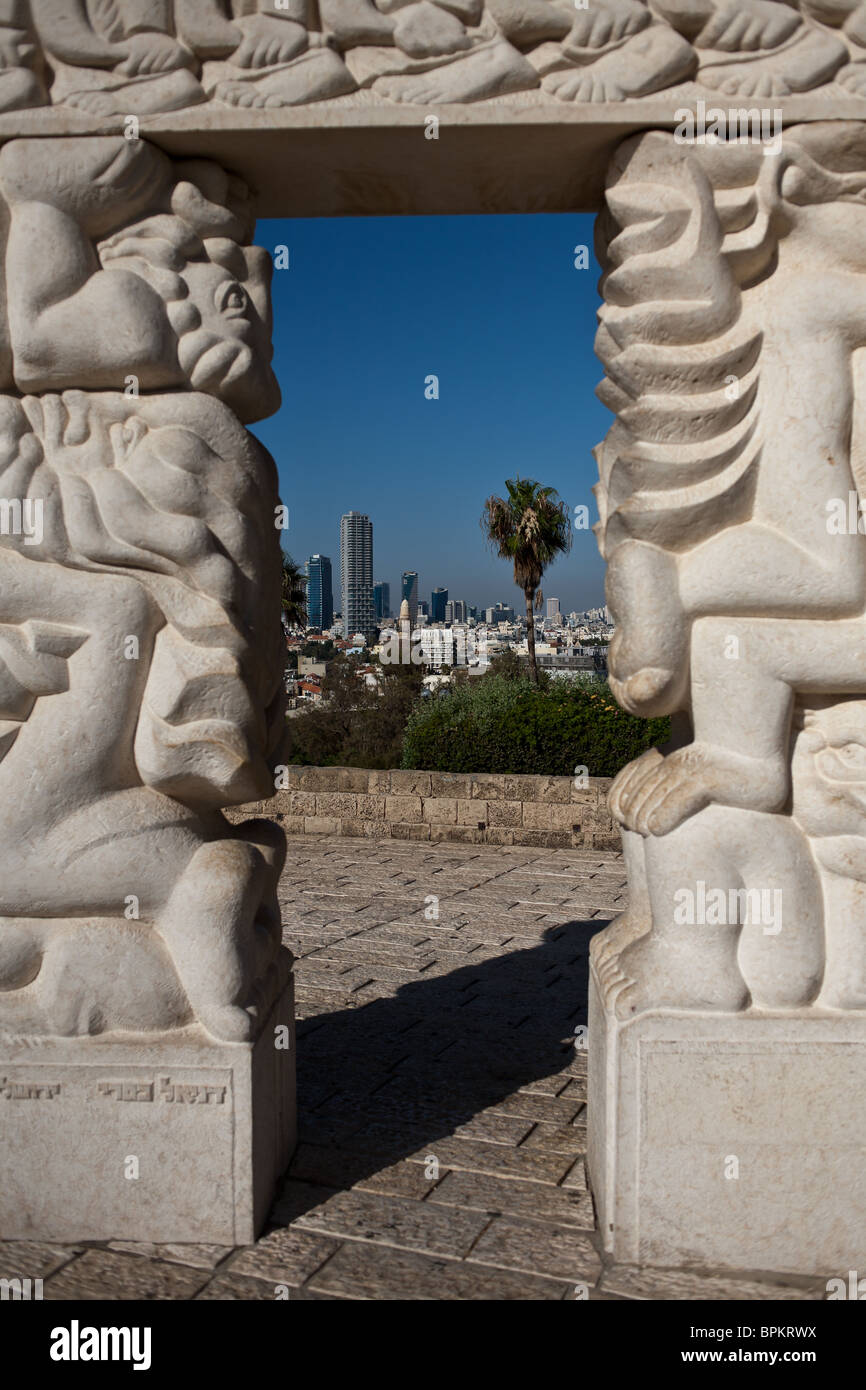 Tel-Aviv viewed through the Statue of Faith, by Daniel Kafri ...
