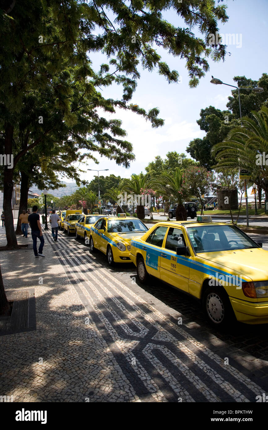 Taxis funchal madeira hi-res stock photography and images - Alamy