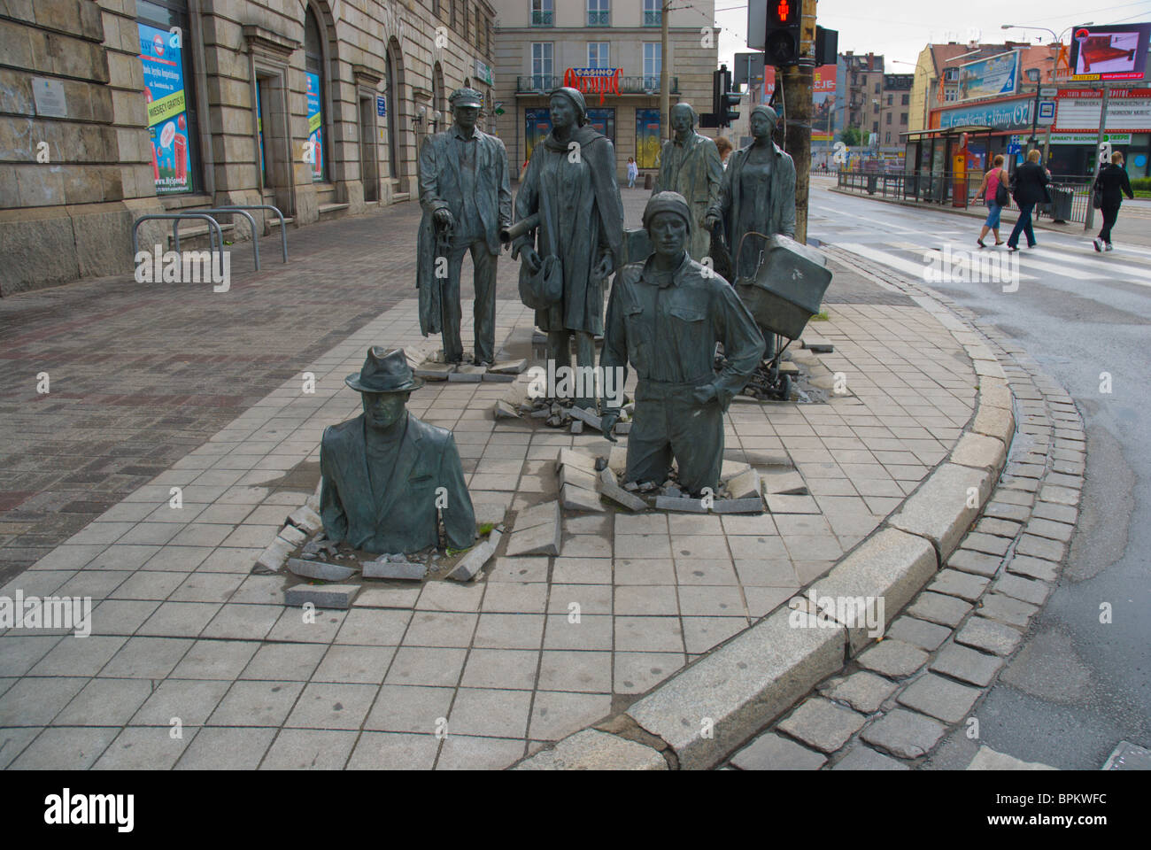Transition (Przejscie) artwork by Jerzy Kalina in central Wroclaw ...
