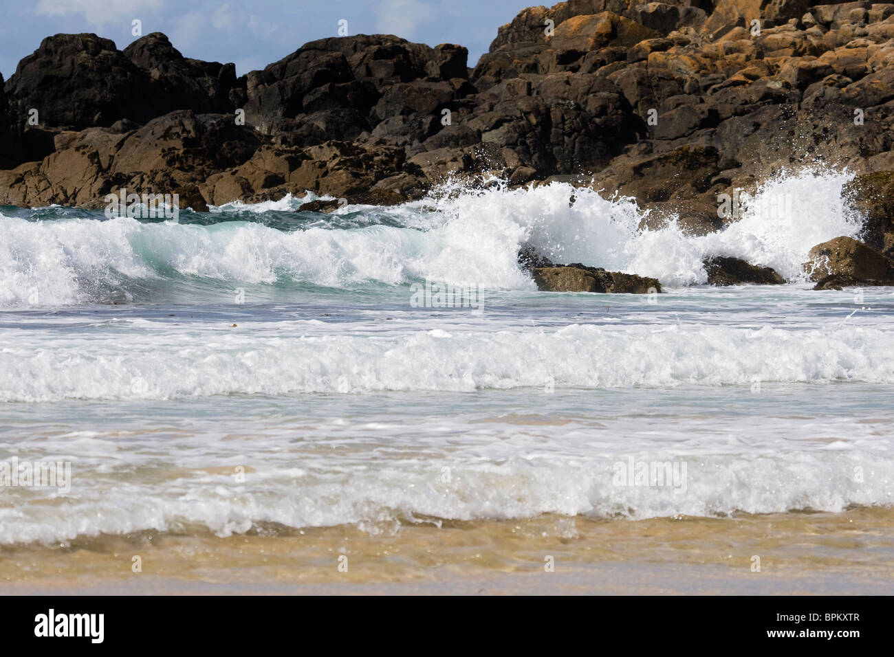 Crashing waves beach hi-res stock photography and images - Alamy