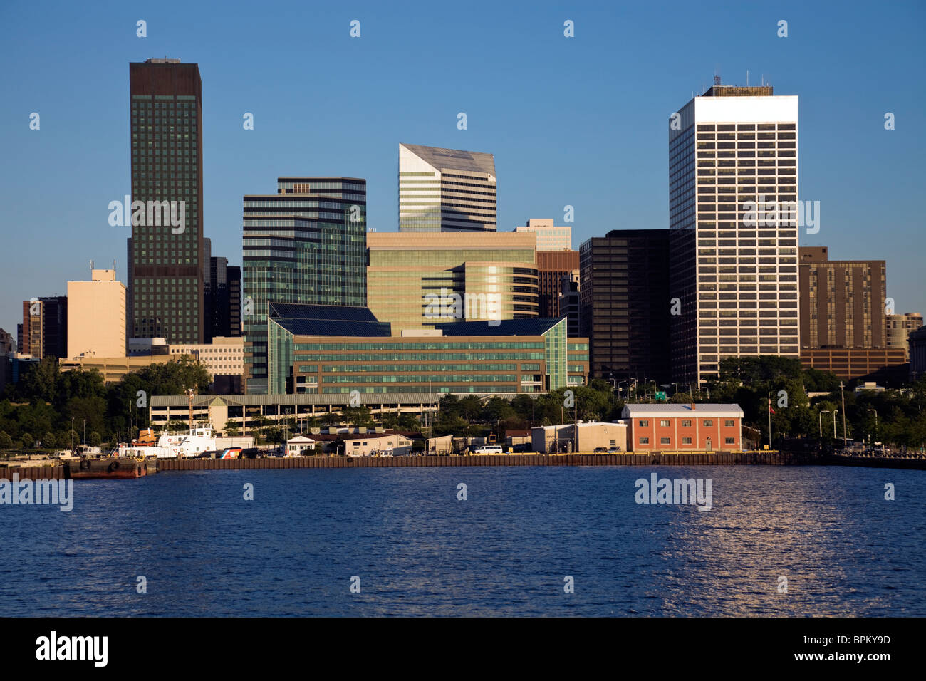 Downtown skyline cleveland lake erie hi-res stock photography and ...