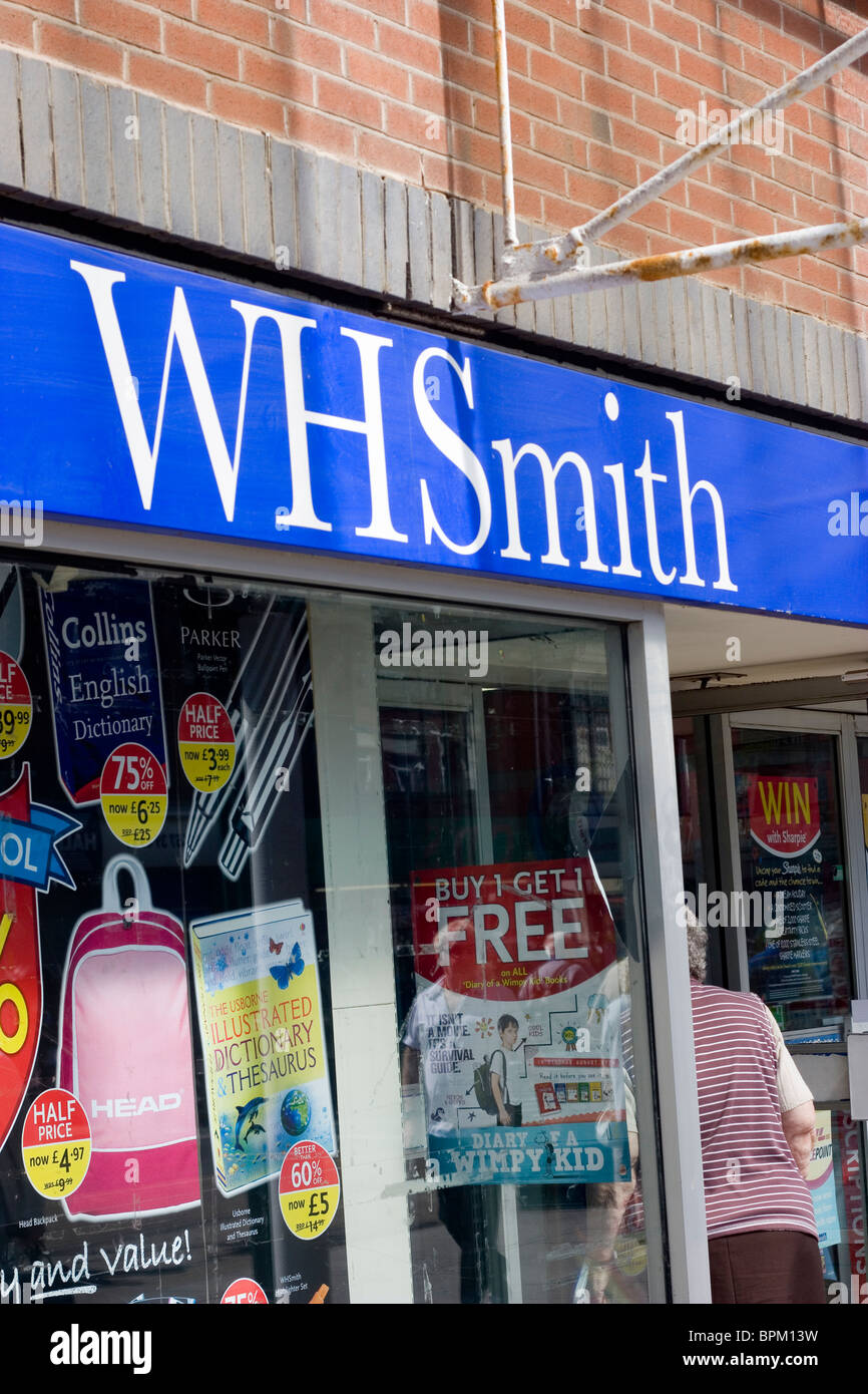W h smith logo hi-res stock photography and images - Alamy