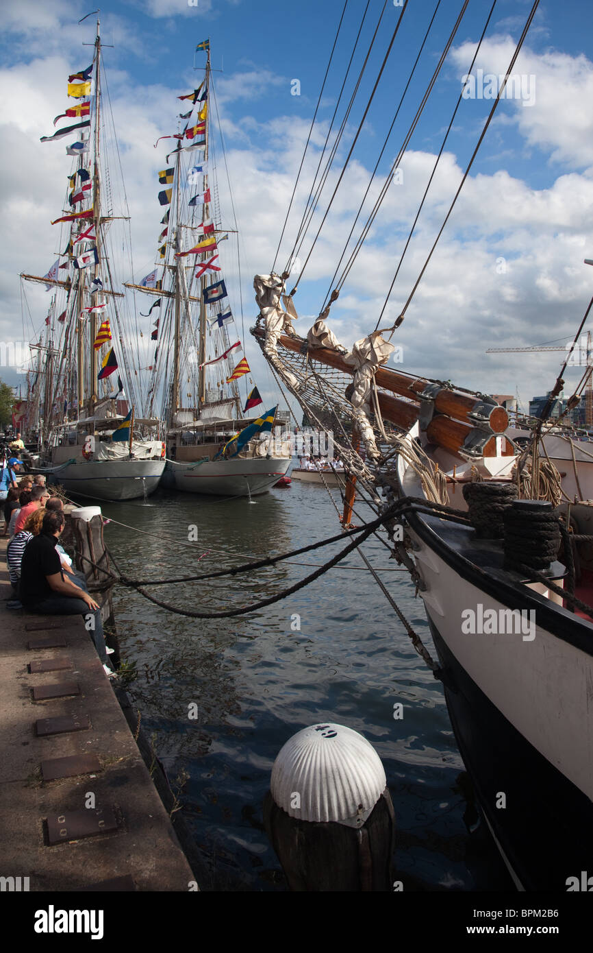 Tall ship tall ships hi-res stock photography and images - Alamy