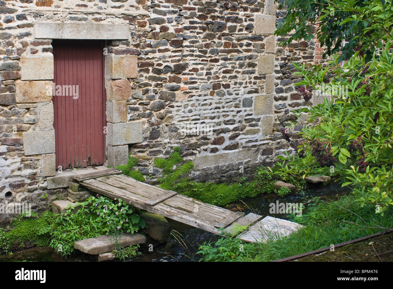 Door bridge hi-res stock photography and images - Alamy