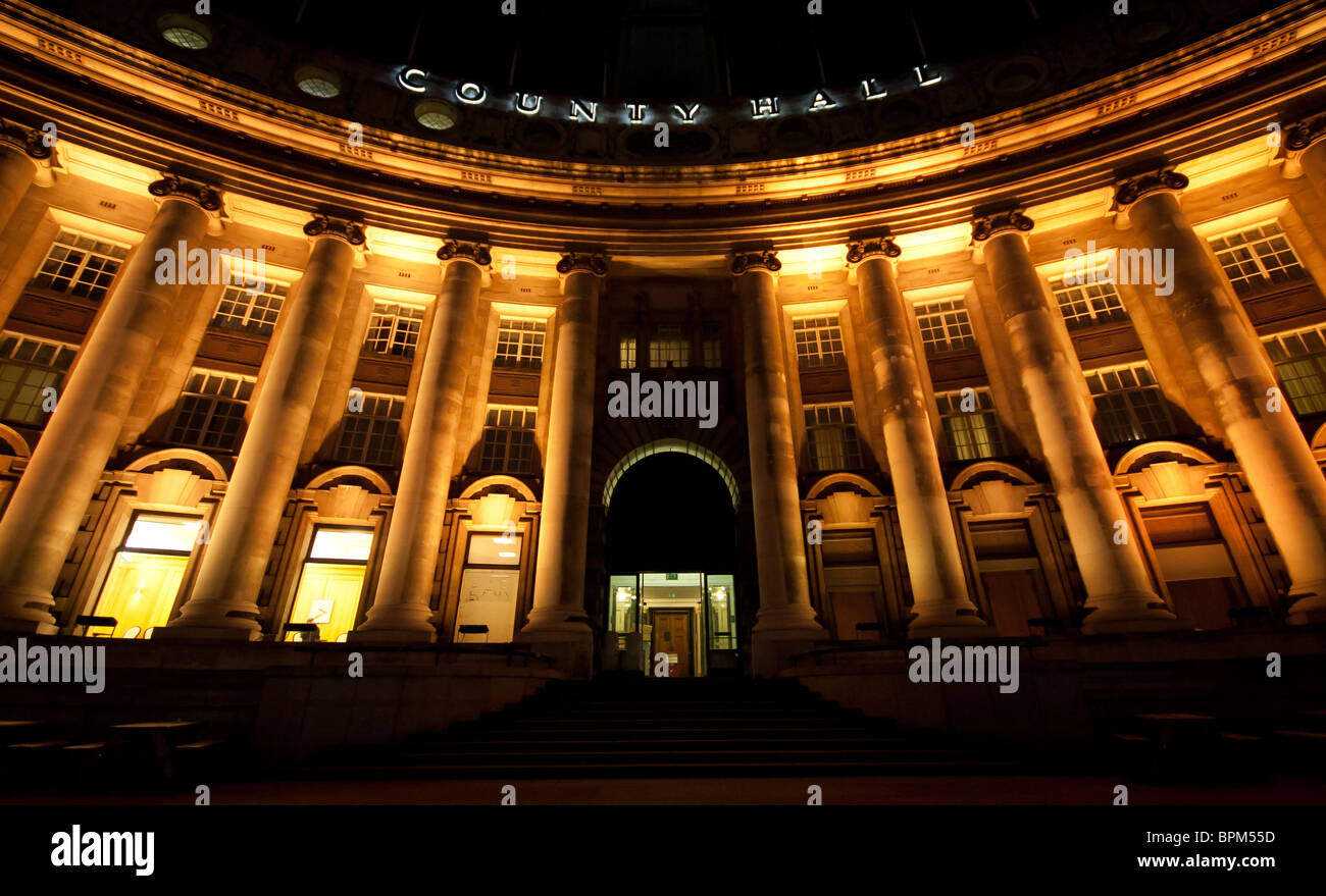 London county hall hi-res stock photography and images - Alamy