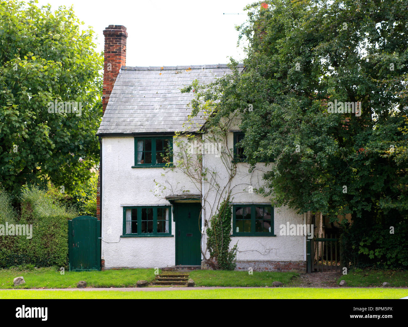White chimney hi-res stock photography and images - Alamy