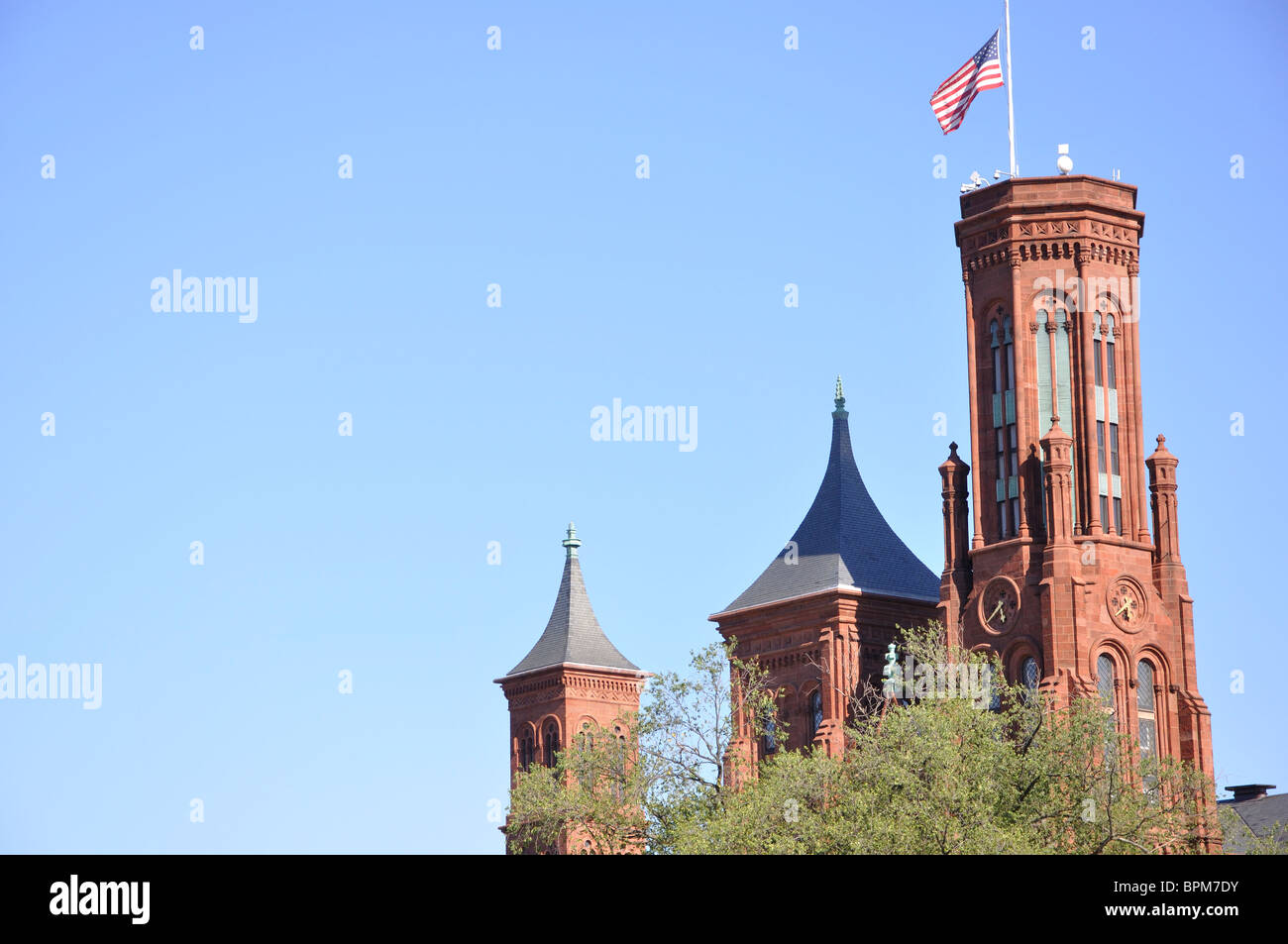 The Smithsonian Castle ( Smithsonian Institution ), Washington DC, USA ...