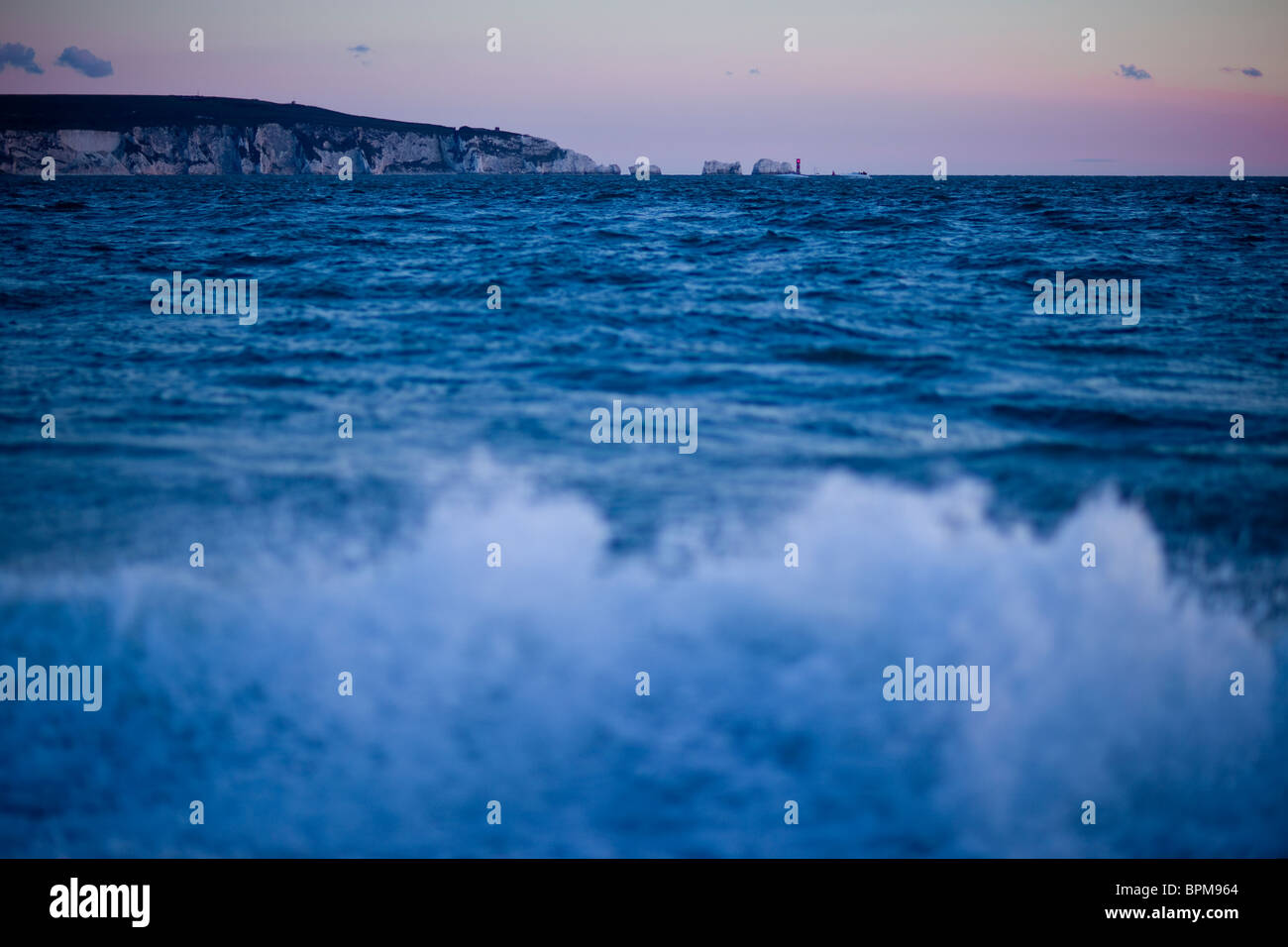 The needles isle of wight sunset hi-res stock photography and images ...