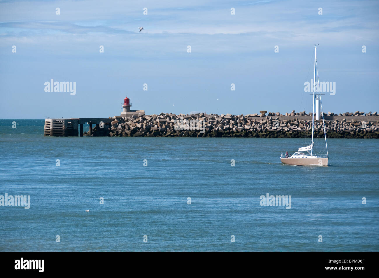 Calais harbour hi-res stock photography and images - Alamy
